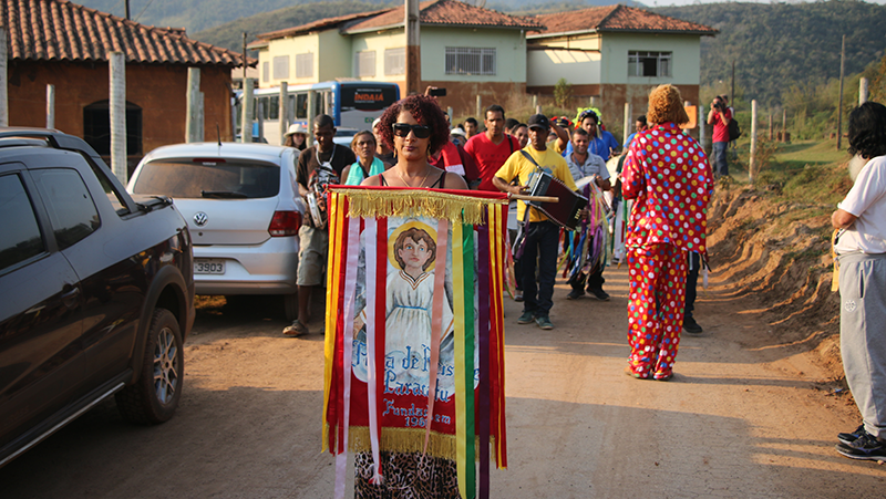 Folia de Reis de Paracatu de Baixo: uma história de fé e resistência ...